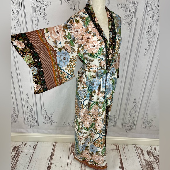 Kimonos & Yukatas | Bohemian Peacock Print Long Kimono Swimsuit Coverup ...